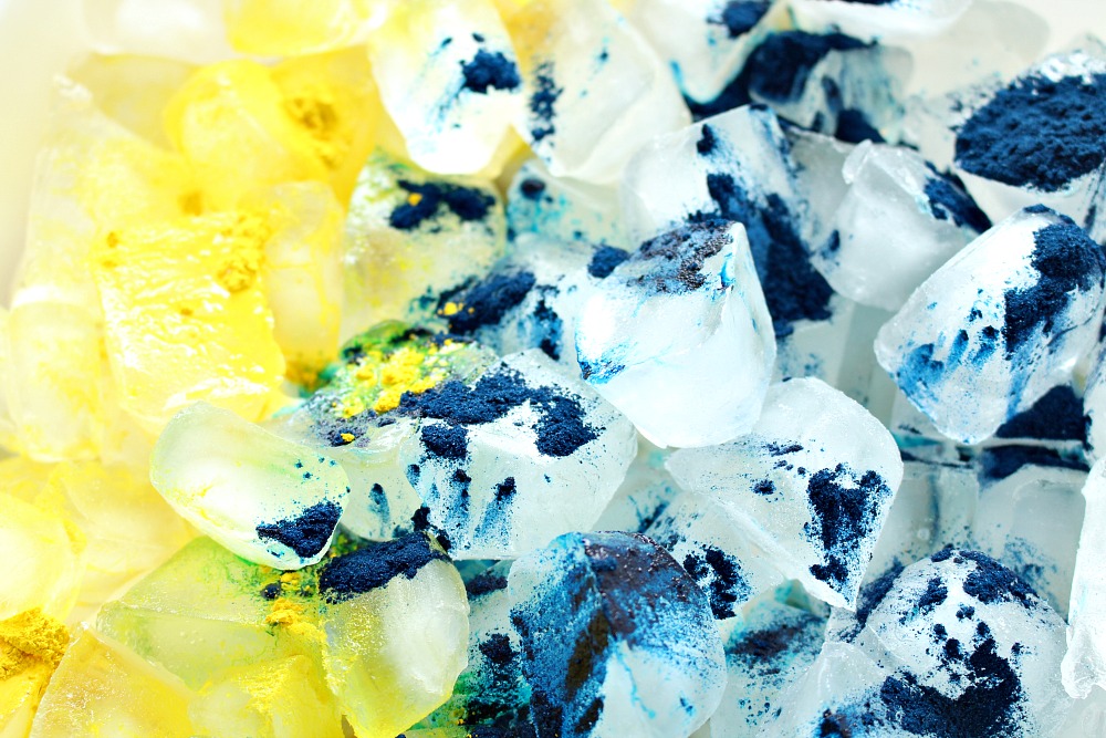 How to Ice Dye | Easy DIY Ice Dyed Napkins | Dans le Lakehouse