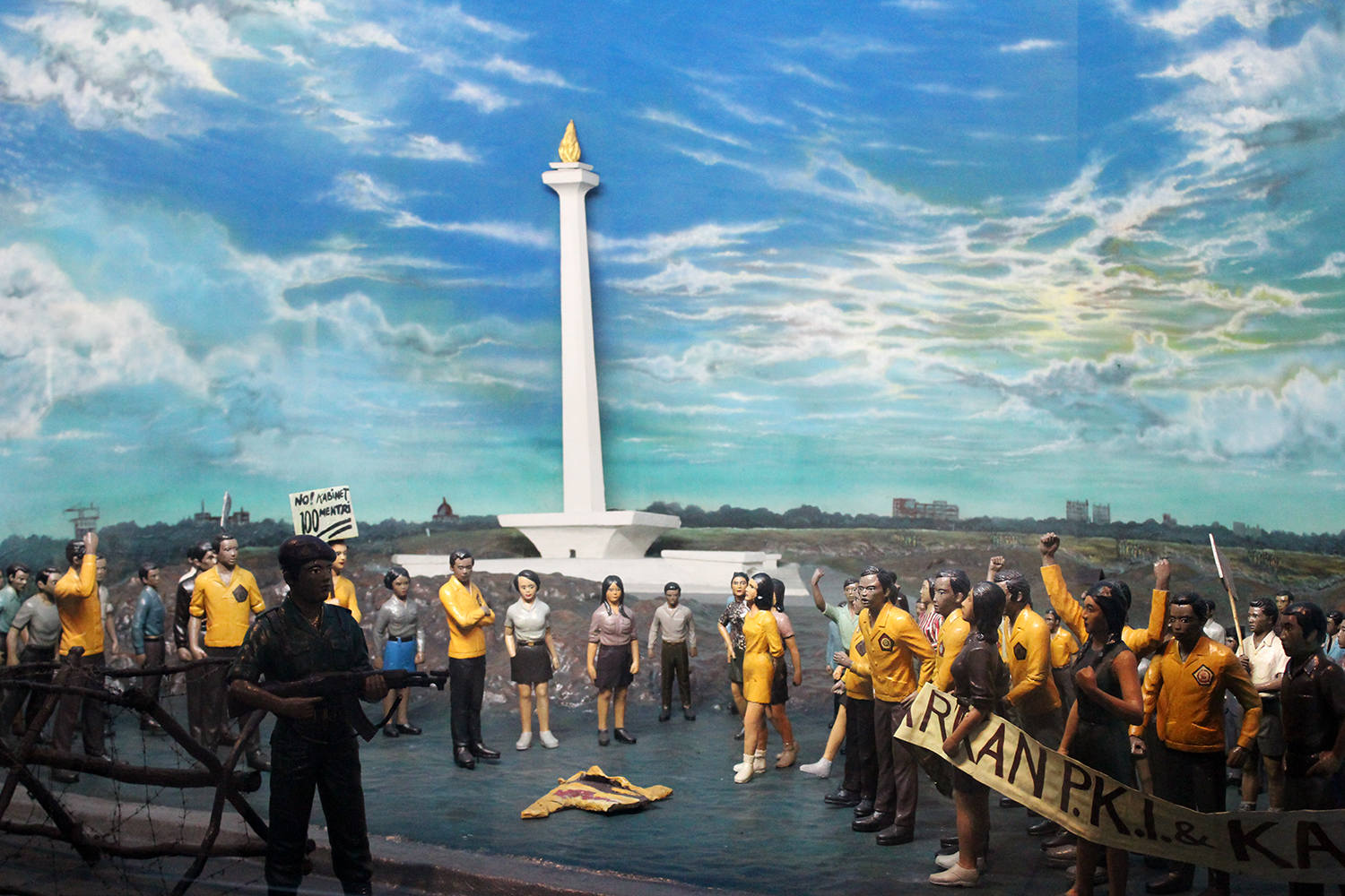 Trip: Monas (Monumen Nasional), Jakarta - ecnolant's World