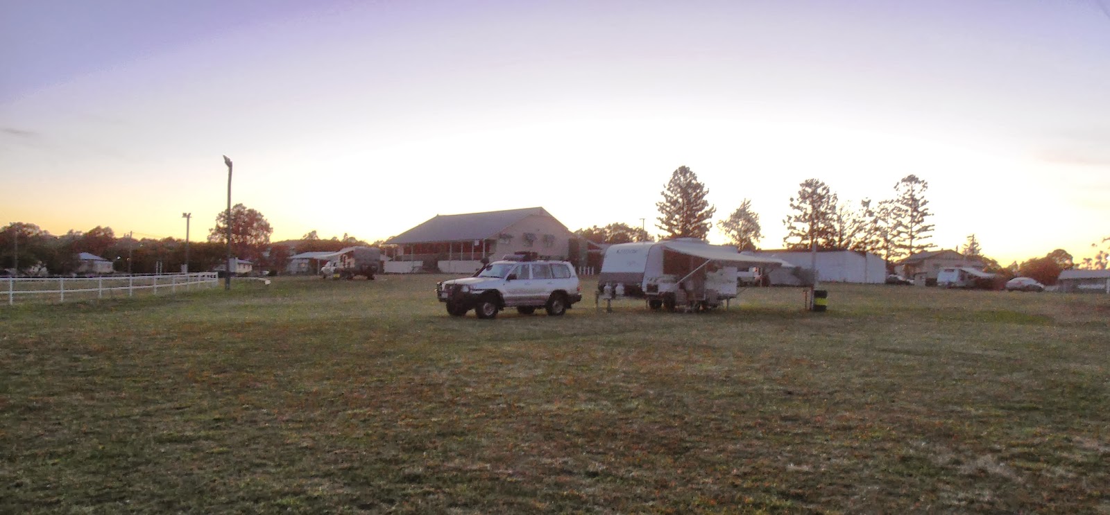 The Clarke's Aussie Adventure: 20 December 2013 - Lowood Showgrounds ...