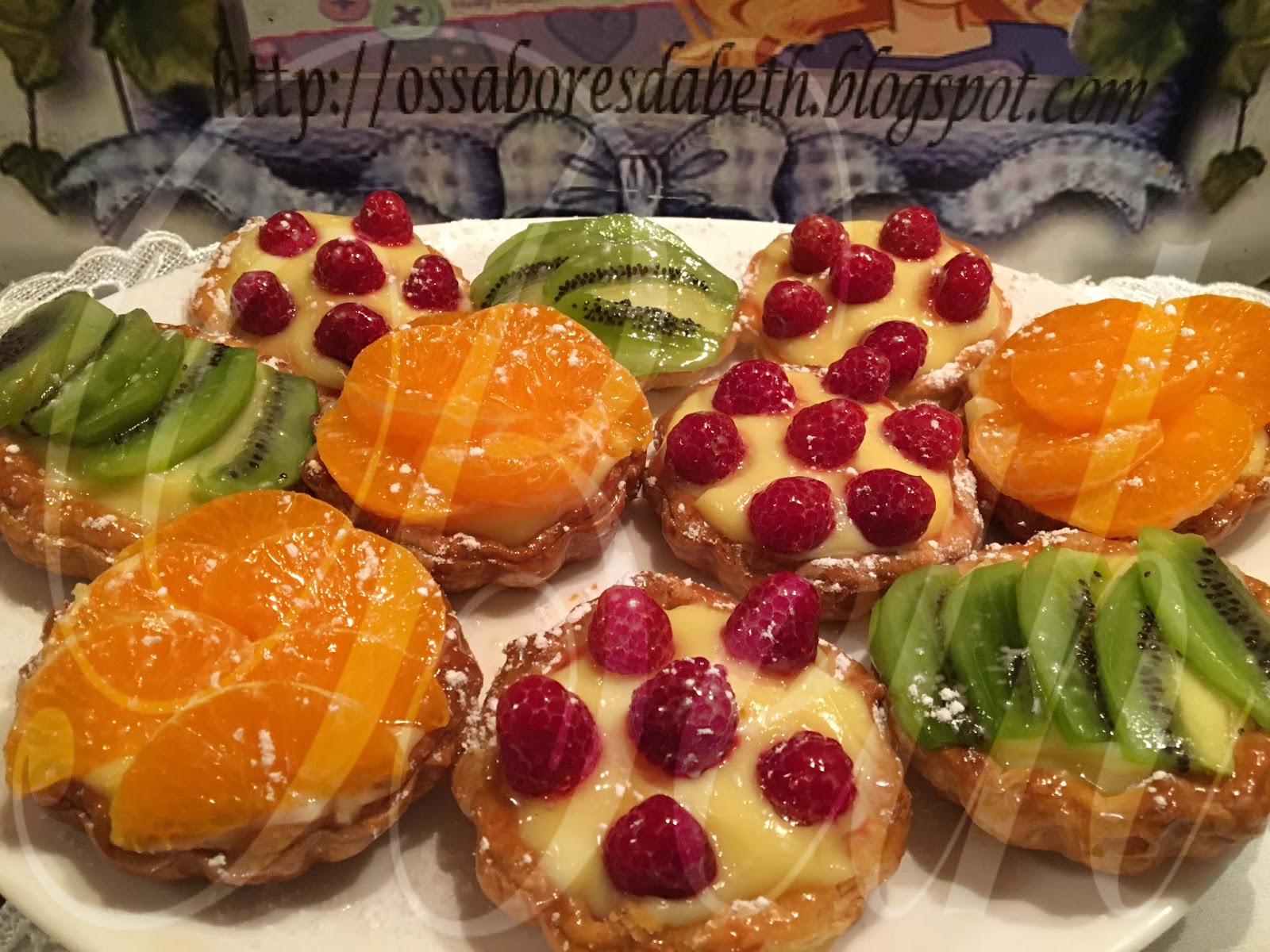 .: Tartelettes Feuilletées aux Fruits / Tartelettes Folhadas com Frutos