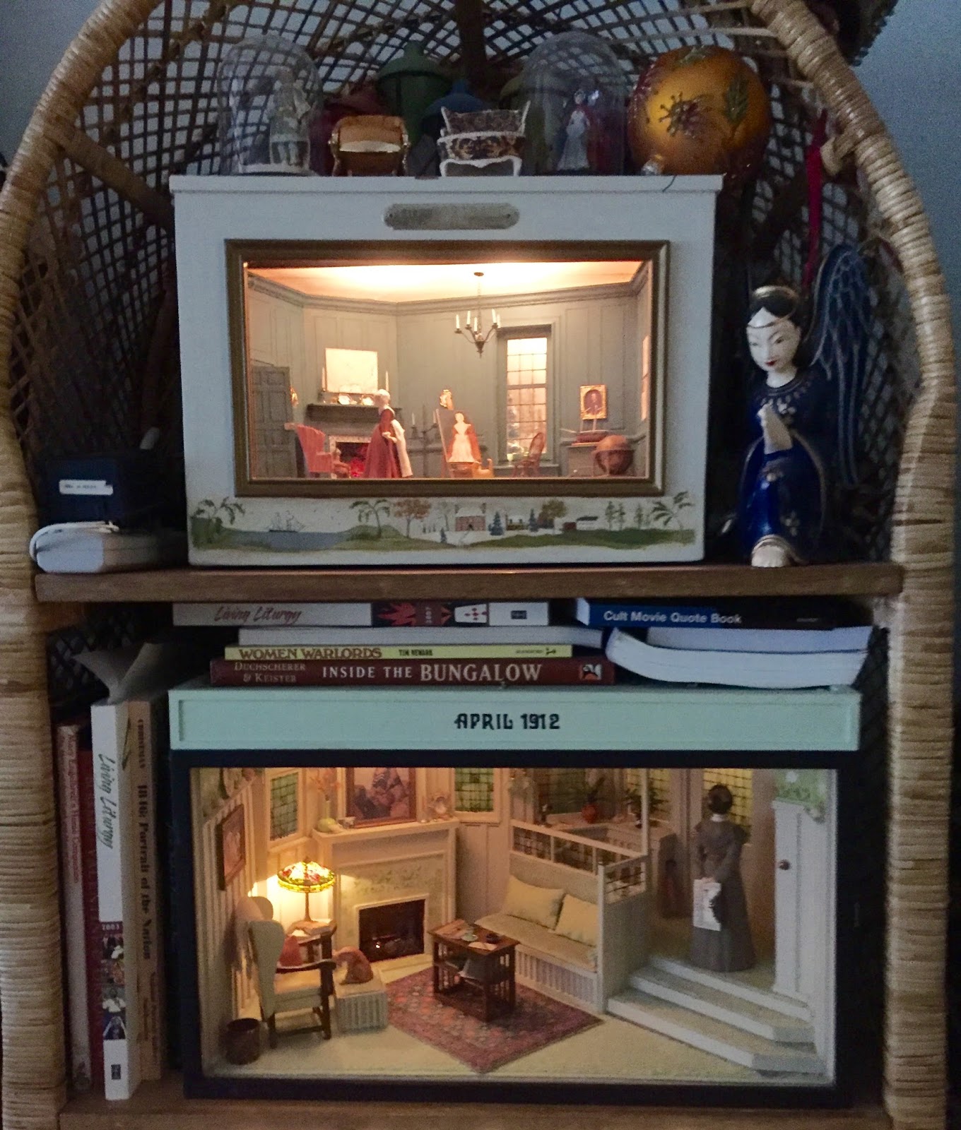 It's the Little Things: Displaying Miniatures