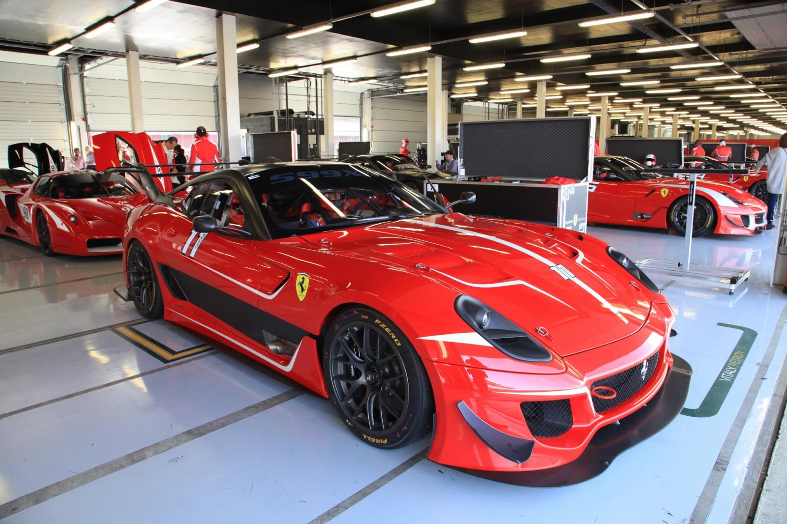 Cars Pictures: Fotos de Ferraris super coleção