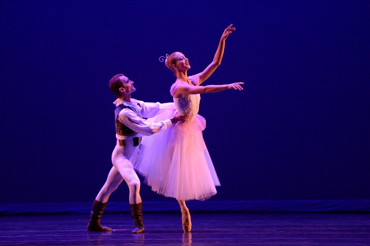 Gaspar, El Lugareño: Gala de Clausura del XXII Festival Internacional ...