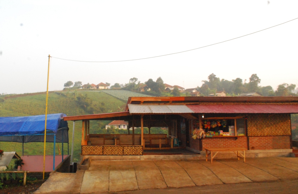 SISI KOTA BANDUNG: Cartil - Wisata Kuliner Alam di Caringin Tilu