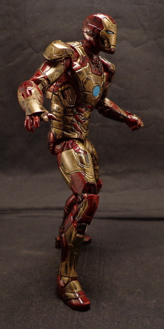 Stronox Custom Figures: Marvel Legends Iron Man Mark 42