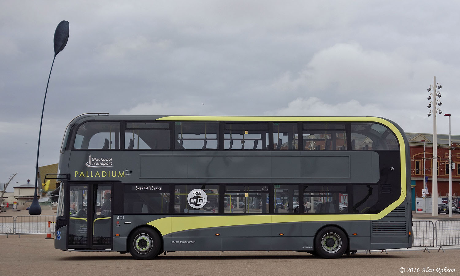 Blackpool Tram Blog: Blackpool's new Enviro 400 City Bus