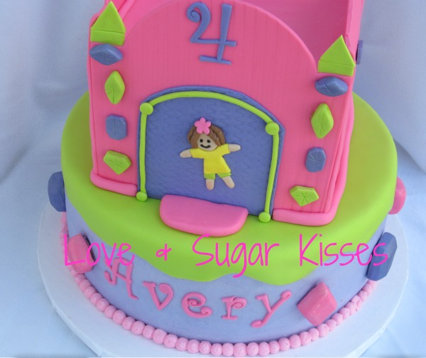 Love & Sugar Kisses: Bounce House Castle Cake