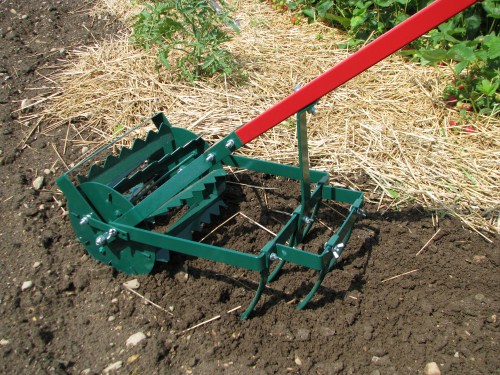 Hand Pushed Garden Cultivators