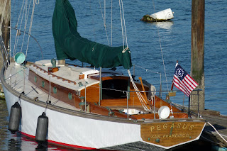 Wooden Boat Finder: 1962 Spaulding 33