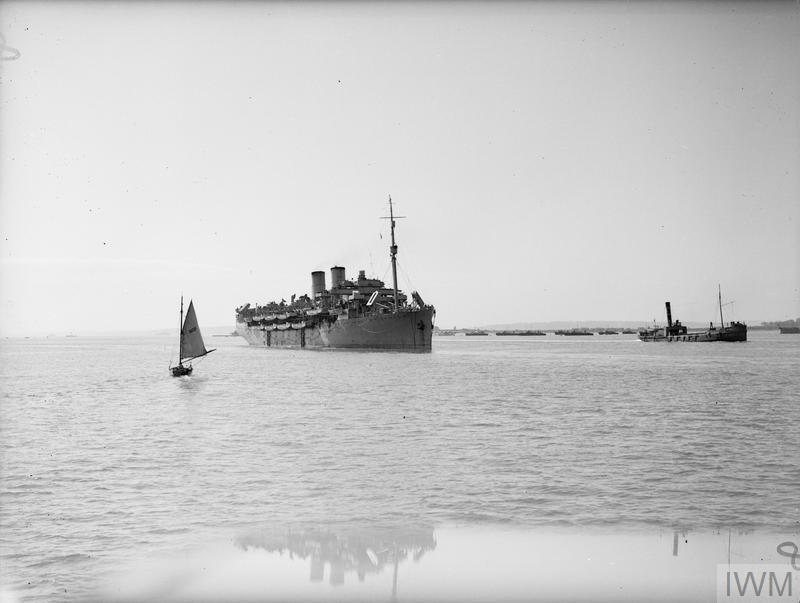 1000 Men, 1000 Stories : Photographs: Training on Landing Crafts (9).