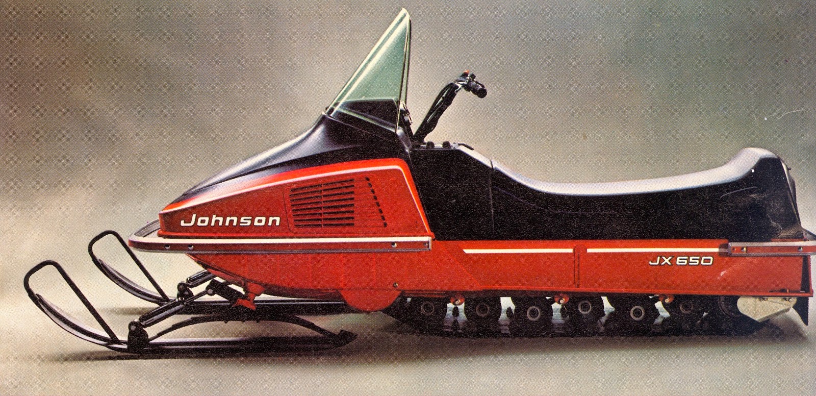 CLASSIC SNOWMOBILES OF THE PAST: 1975 JOHNSON JX SNOWMOBILE