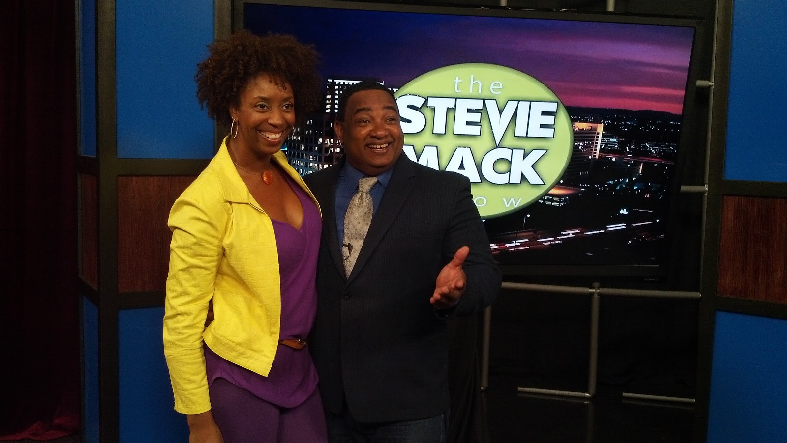 Comedian Stevie Mack: April 2013