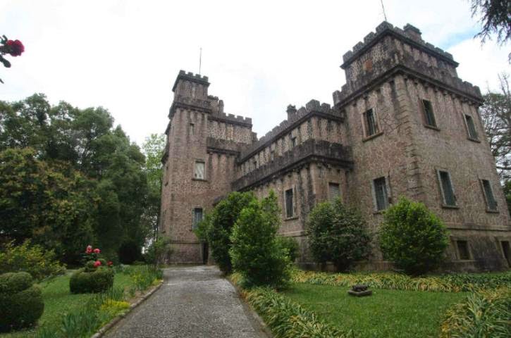 Pelotas de Portas Abertas.com: Castelo na zona Sul do Estado está à venda
