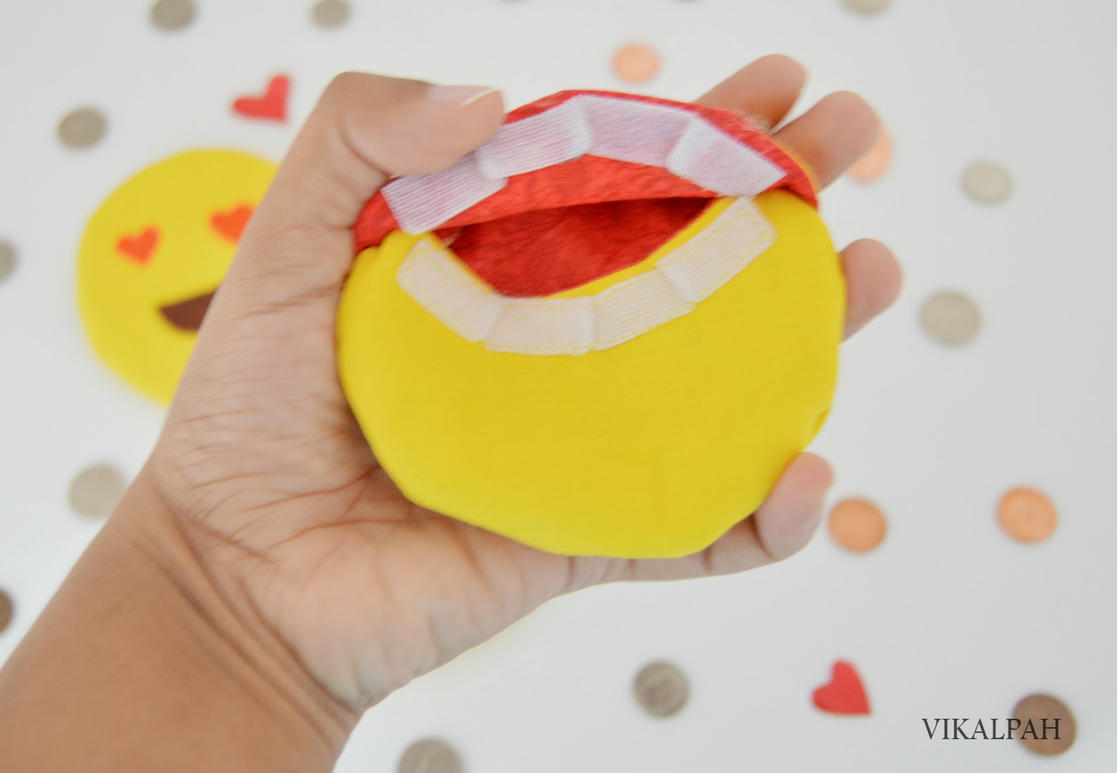 Vikalpah: How to make Emoji Coin purses - Valentine's day special