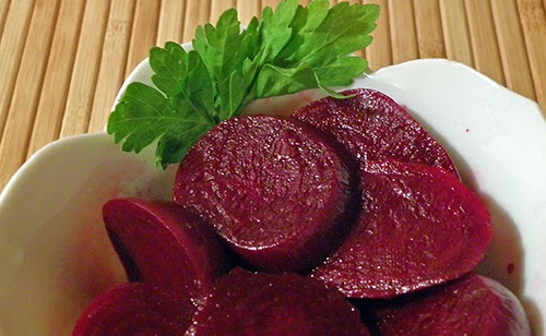Seasonal Eating: Quick Marinated Beets