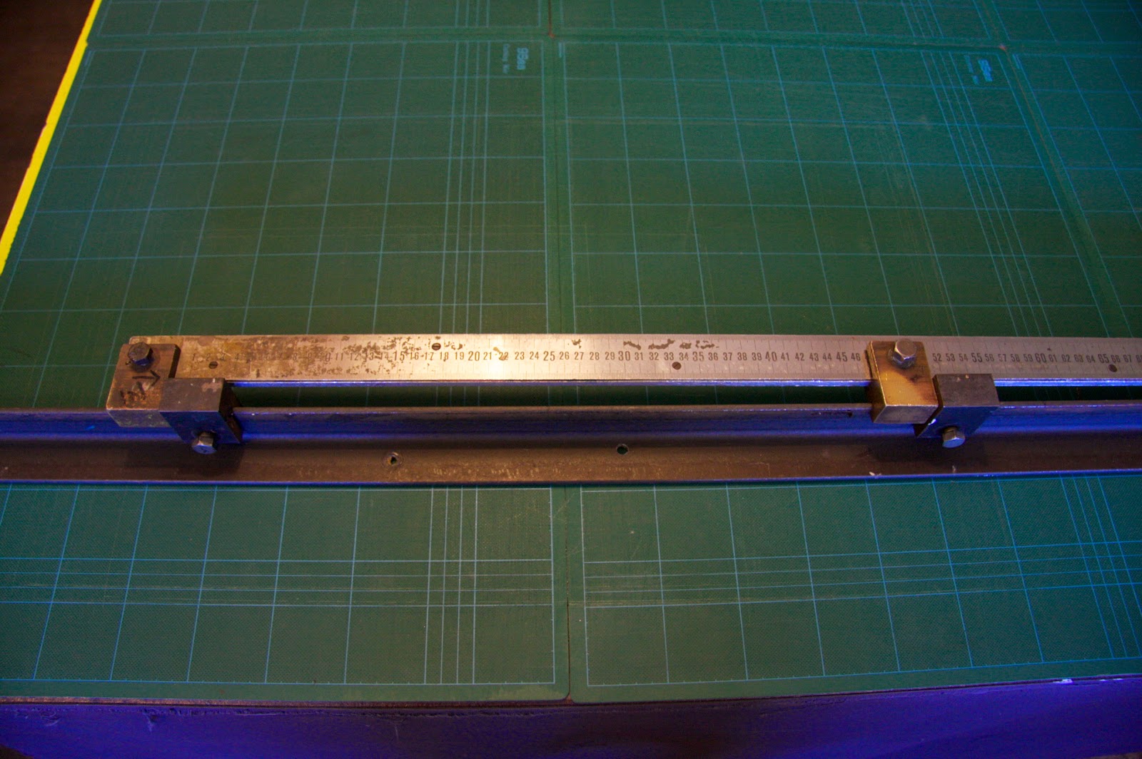 Tales From A Printroom: Stop Rulers & Stops :: handscreen printing tips