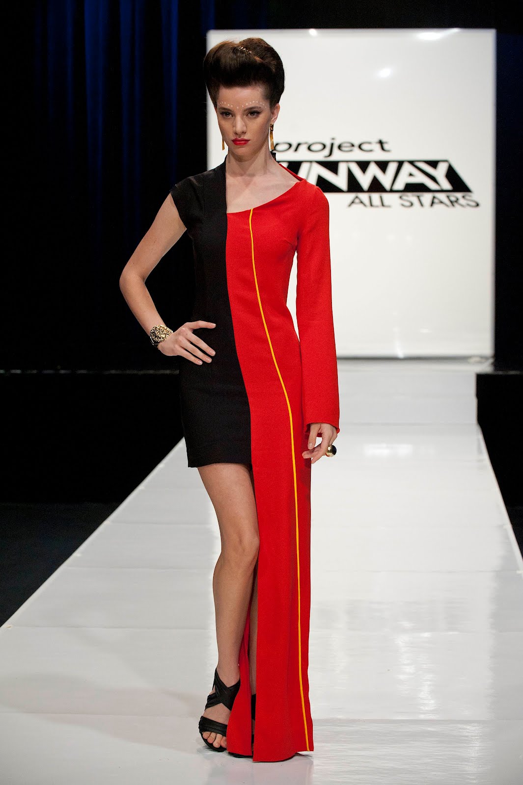 Project Runway All Stars: Waving a White Flag