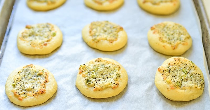 Mini Cheese Flatbreads with Mint Recipe | LEBANESE RECIPES