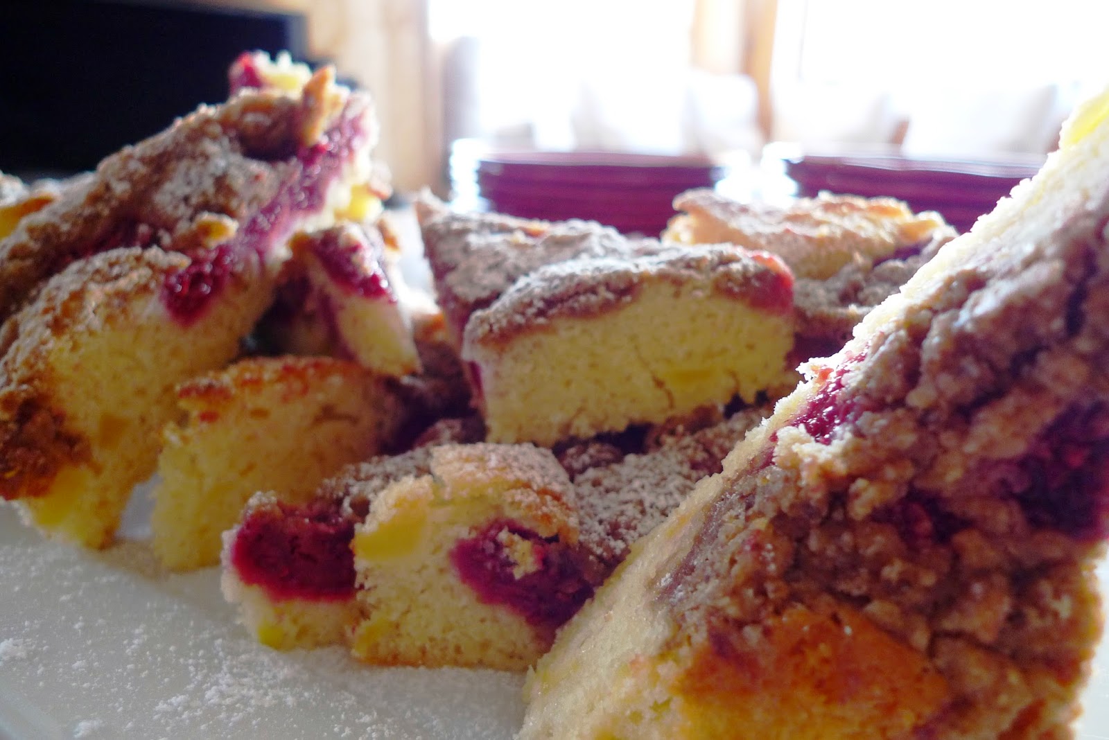 Delicious Mountain: Raspberry and Apple Crumble Slice
