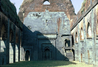 Dünya'nın Bütün Camileri: Pictures of Adina Mosque-1, Pandua, India