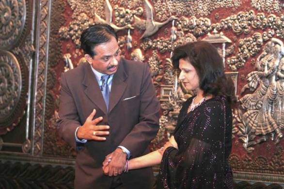 Mr. Narayana Murthy personally invites Deepak RAO to present his ‘Extra ...