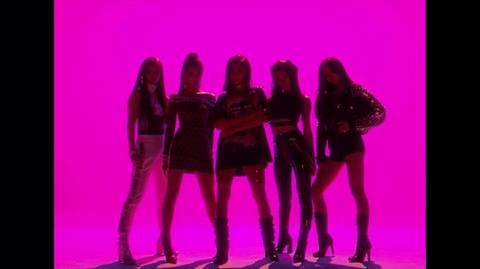 JYP confirms new 5 member girl group ITZY