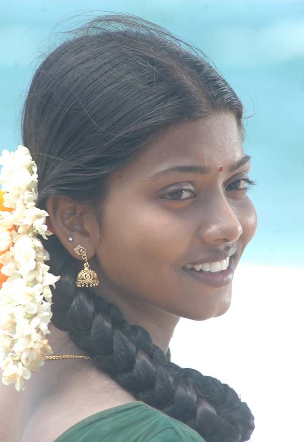 Hot And Spicy Actress Photos Gallery: Tamil Actress in Saree Photos ...