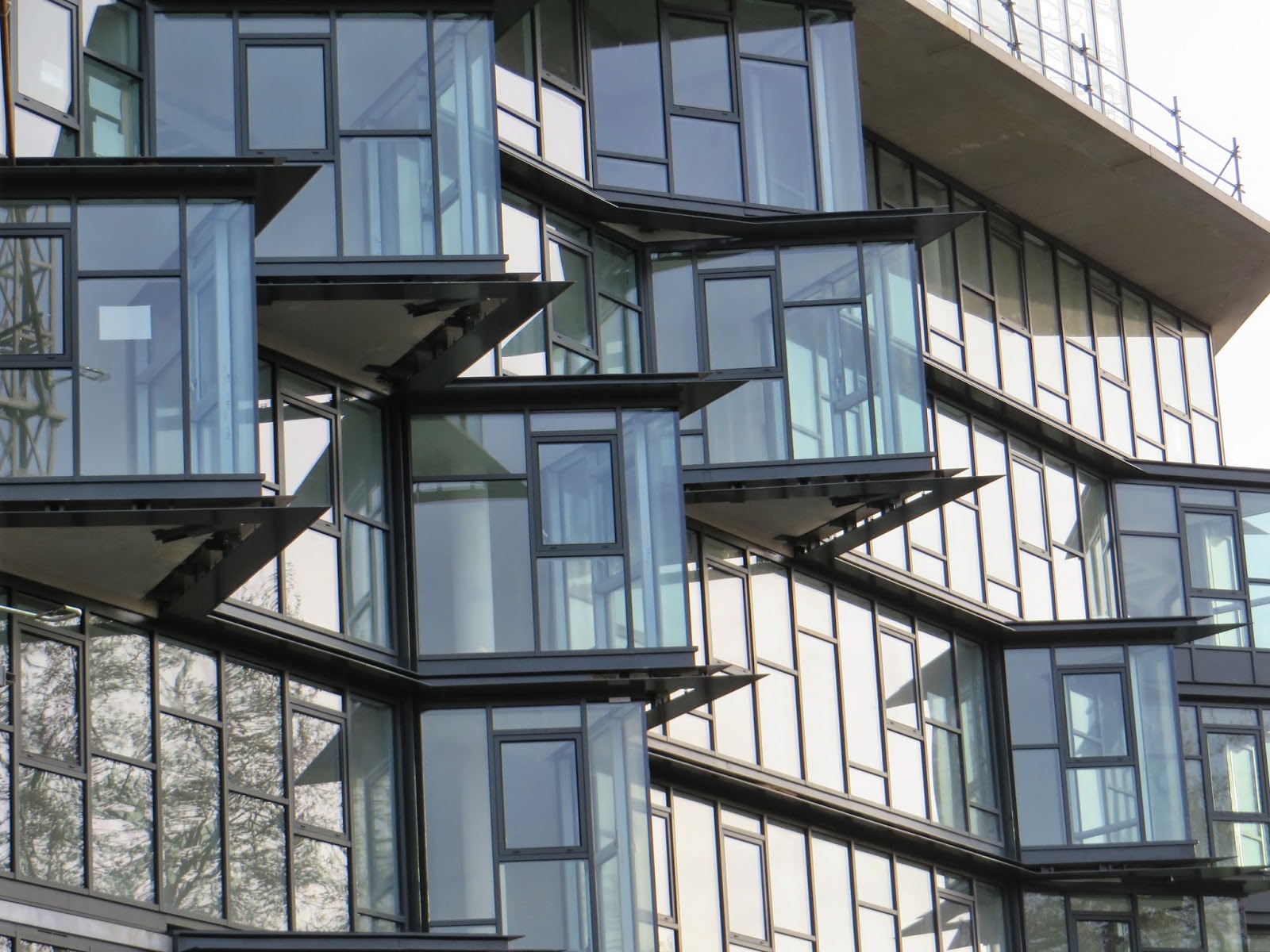 EntreVoir: Jean Nouvel - l'immeuble Cap Mail - Rennes