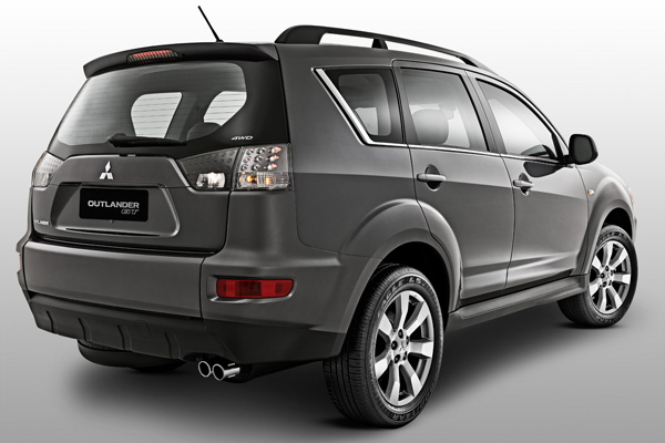 Car Planet: Mitsubishi Outlander V6 GT