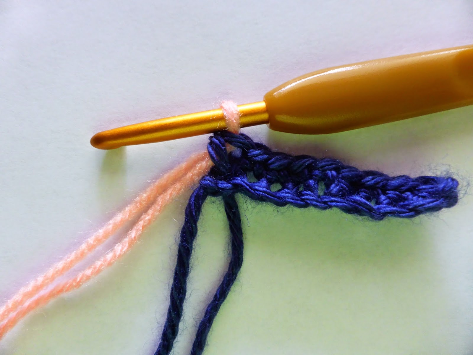 Welcome....: Single Crochet Color Change Tutorial