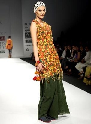 'FIGURE' OUT THE FASHION TREND: SPANNING THE GLOBE AND EXPANDING OUR ...