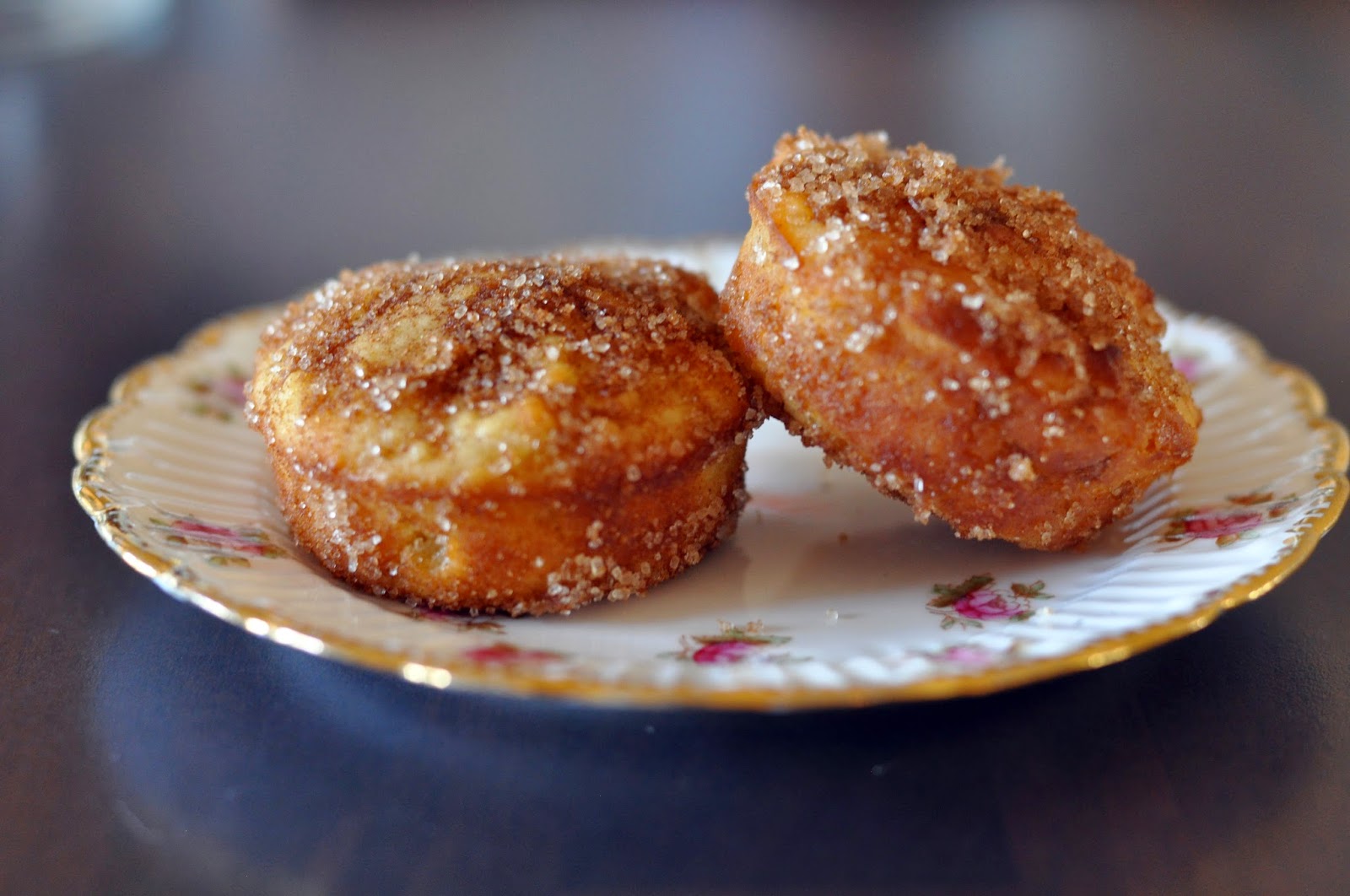 Recipe: Cinnamon Apple Duffins (Doughnut Muffins) | Sophie Loves Food
