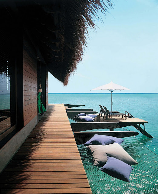 Beautiful World : 5-Star Reethi Rah Resort on the Maldive Islands