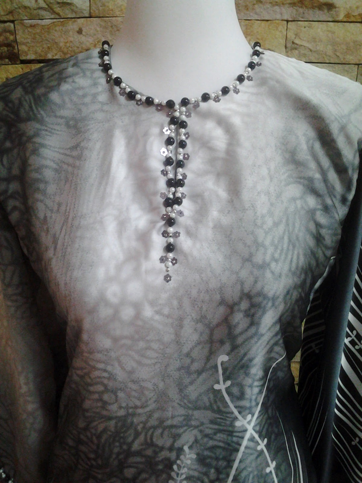 radi.yusuf blog: Baju Kurung Pesak Gantung with Minimal Beadwork for Sister radi.yusuf blog: Baju Kurung Pesak Gantung with Minimal Beadwork for Sister