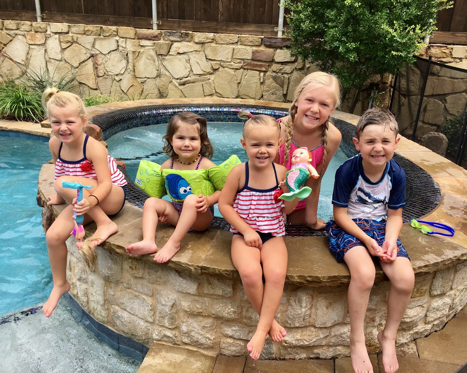 The Dodson Diary: Dodson Family Pool Party