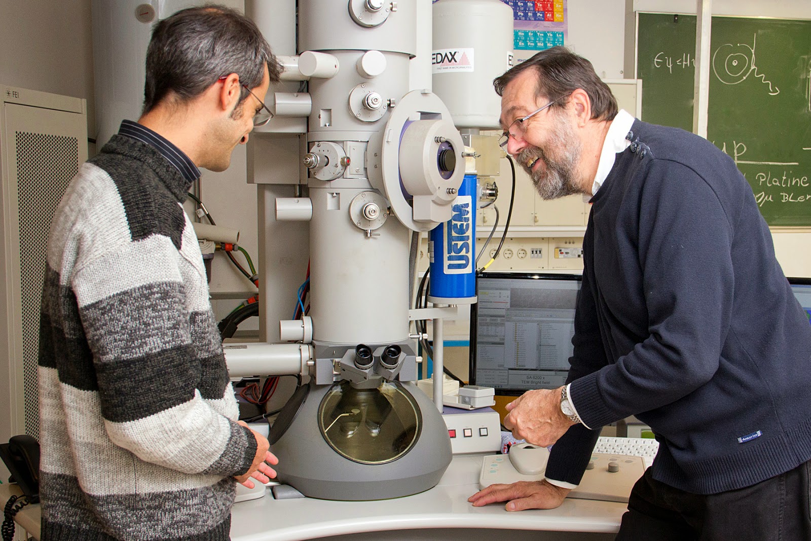 2Physics: Imaging the Dynamics of Free-Electron Landau States