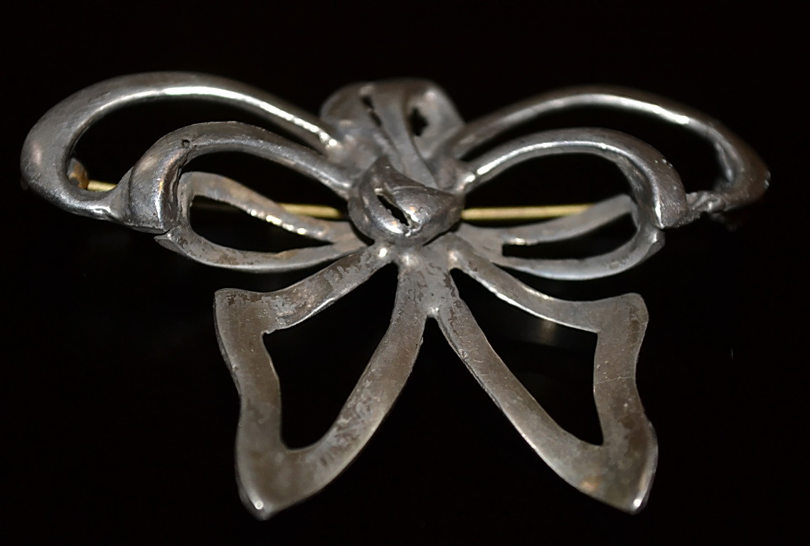 Amelie Deco Vintage: Brose de argint