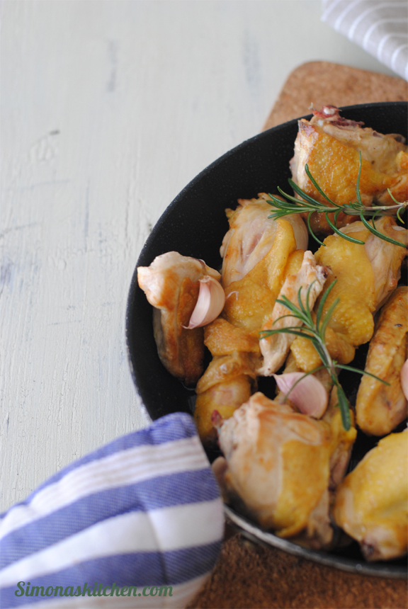 Pollo in Umido (Ricetta di Famiglia) - Stew Chicken (a Family Recipe)