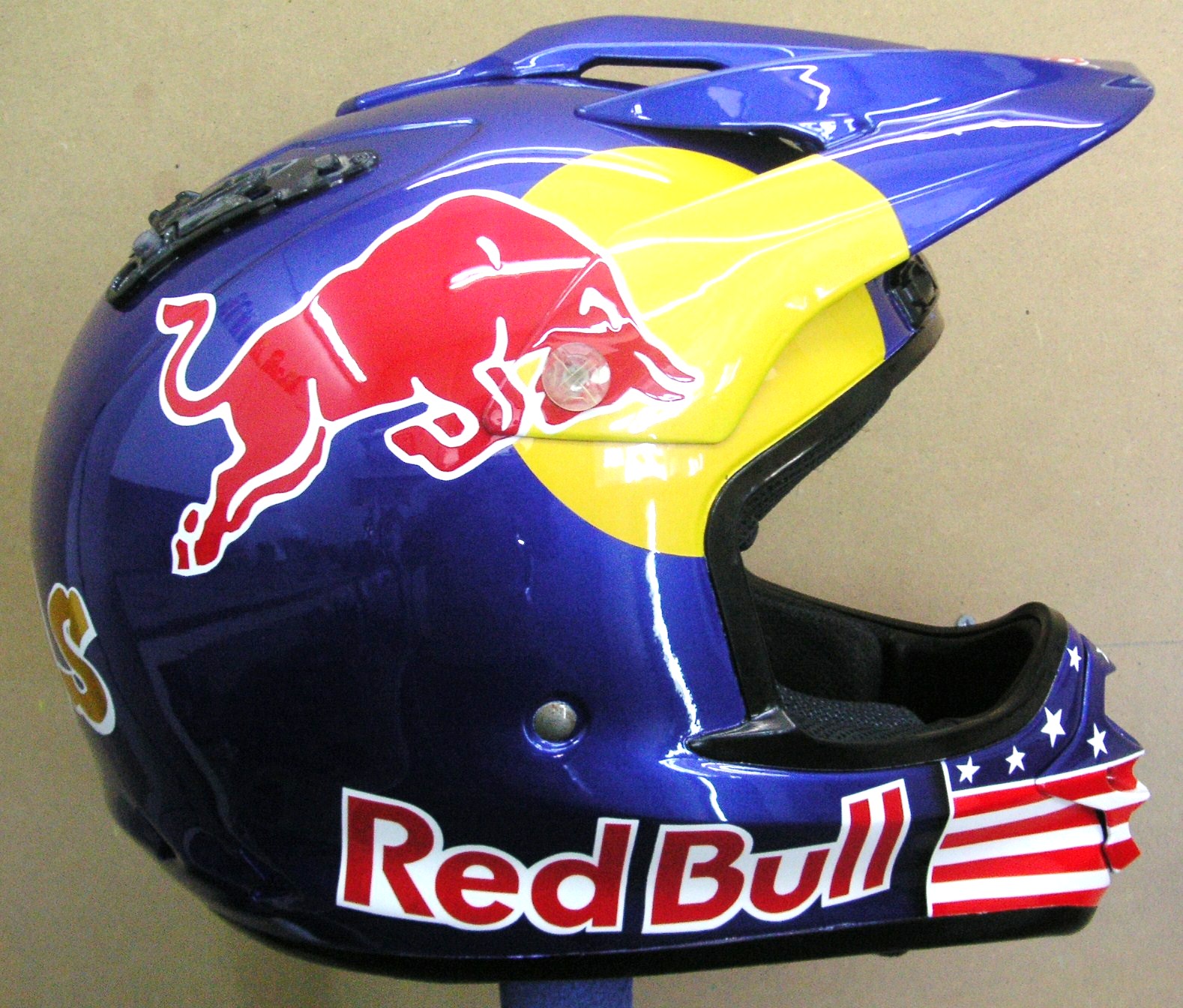 Hand Painted Helmets - Design your helmet today..!!: Red Racing Bull MX ...