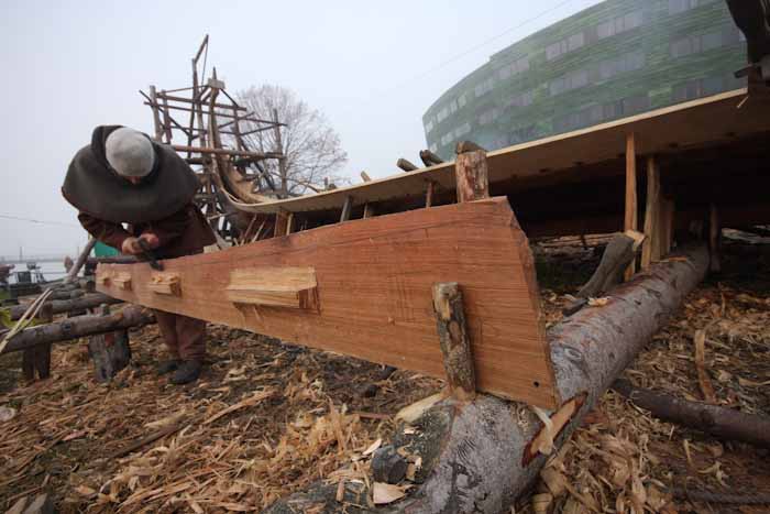The Traditional Crafts Blog: building the world's most iconic viking ...