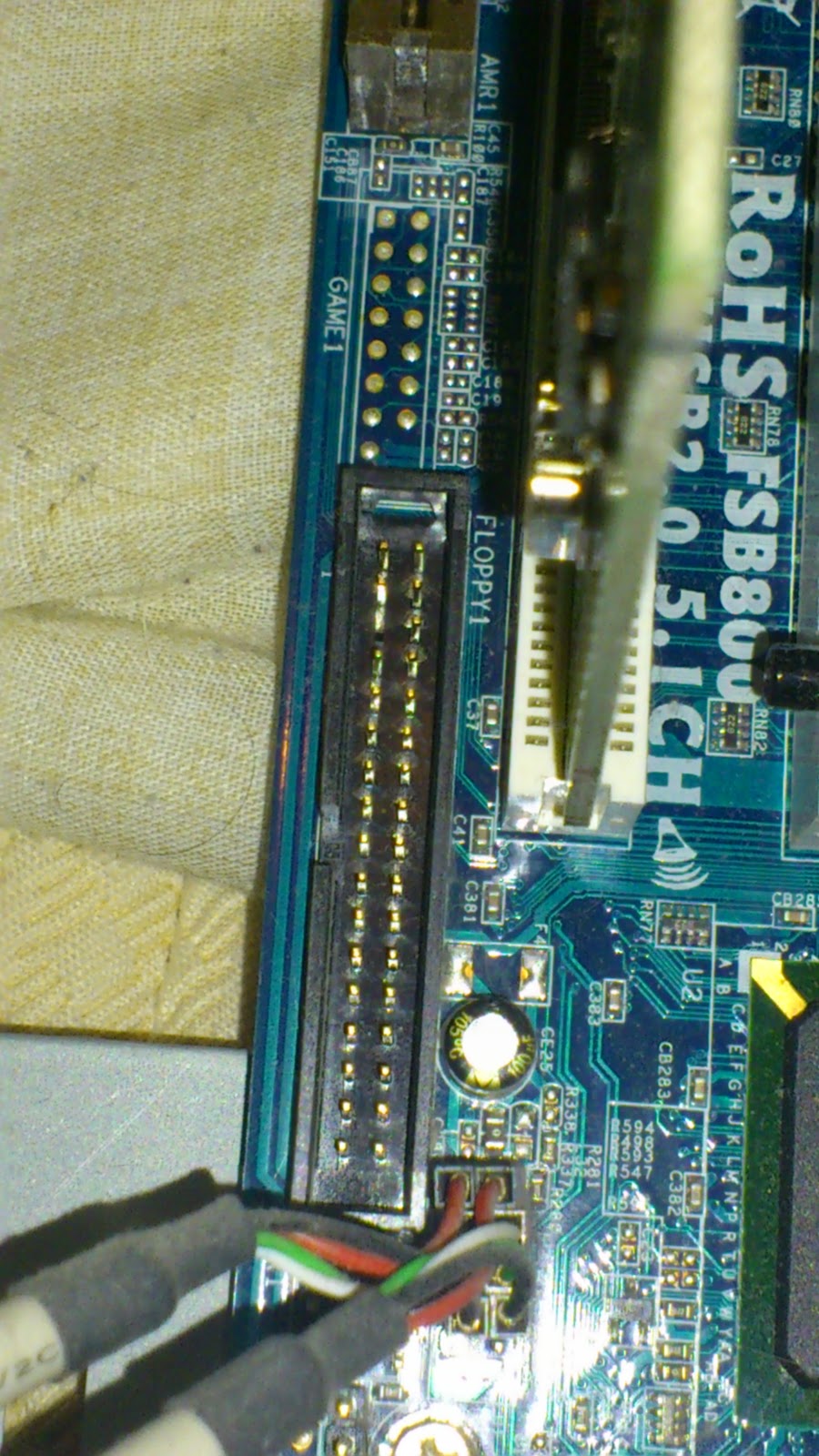 INFORMATICA: La memoria RAM,Buses,conectores de datos y Cableado