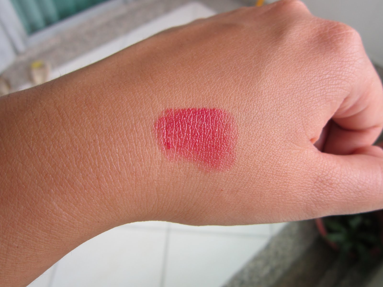 So Loverly: Revlon Colourburst Lipstick in Raspberry