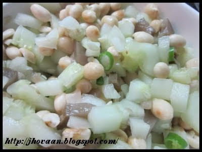 Jhovaan - Meal (in Konkani): Recipe: Cucumber & Peanut Salsa Salad