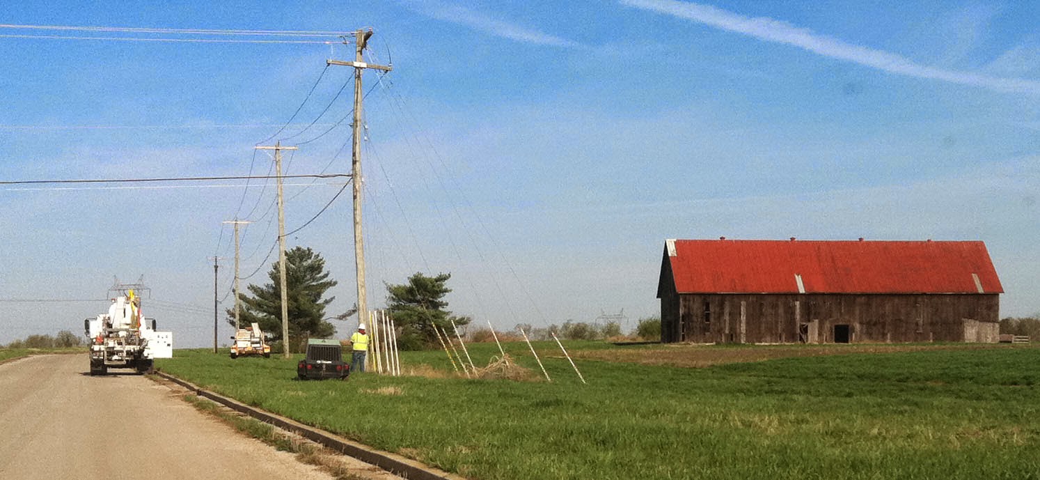 Midway Messenger: Barn at Station being moved to make way for industry