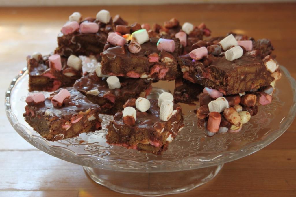 ♥ The Goddess's Kitchen ♥: Rocky Road Crunch Bars