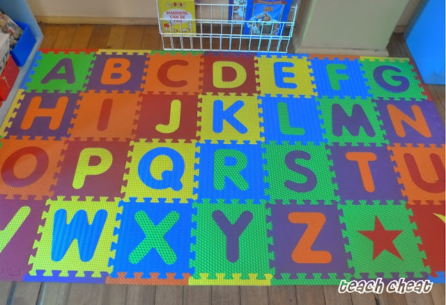 Teach Cheat: Reading Corner Floor Mat