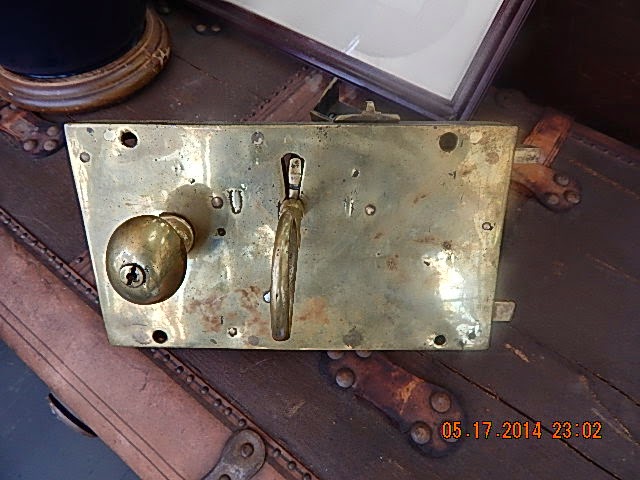 13909 Antiques: Antique Brass Carpenter Rim Lock, with Key