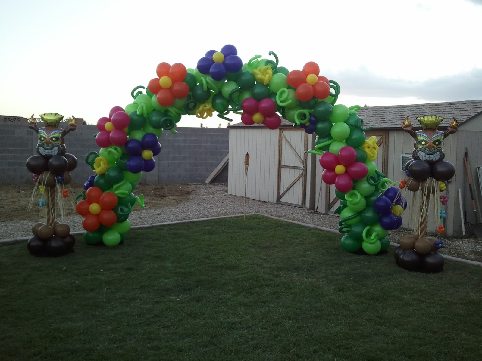 Balloon Happy AZ: Tropical Flower Balloon Arch