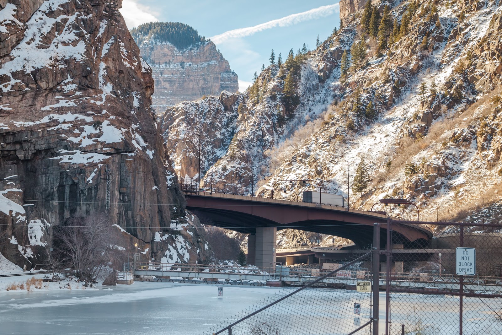 5 Must-See Stops Along I-70 in Colorado - Explore the World with Simon ...