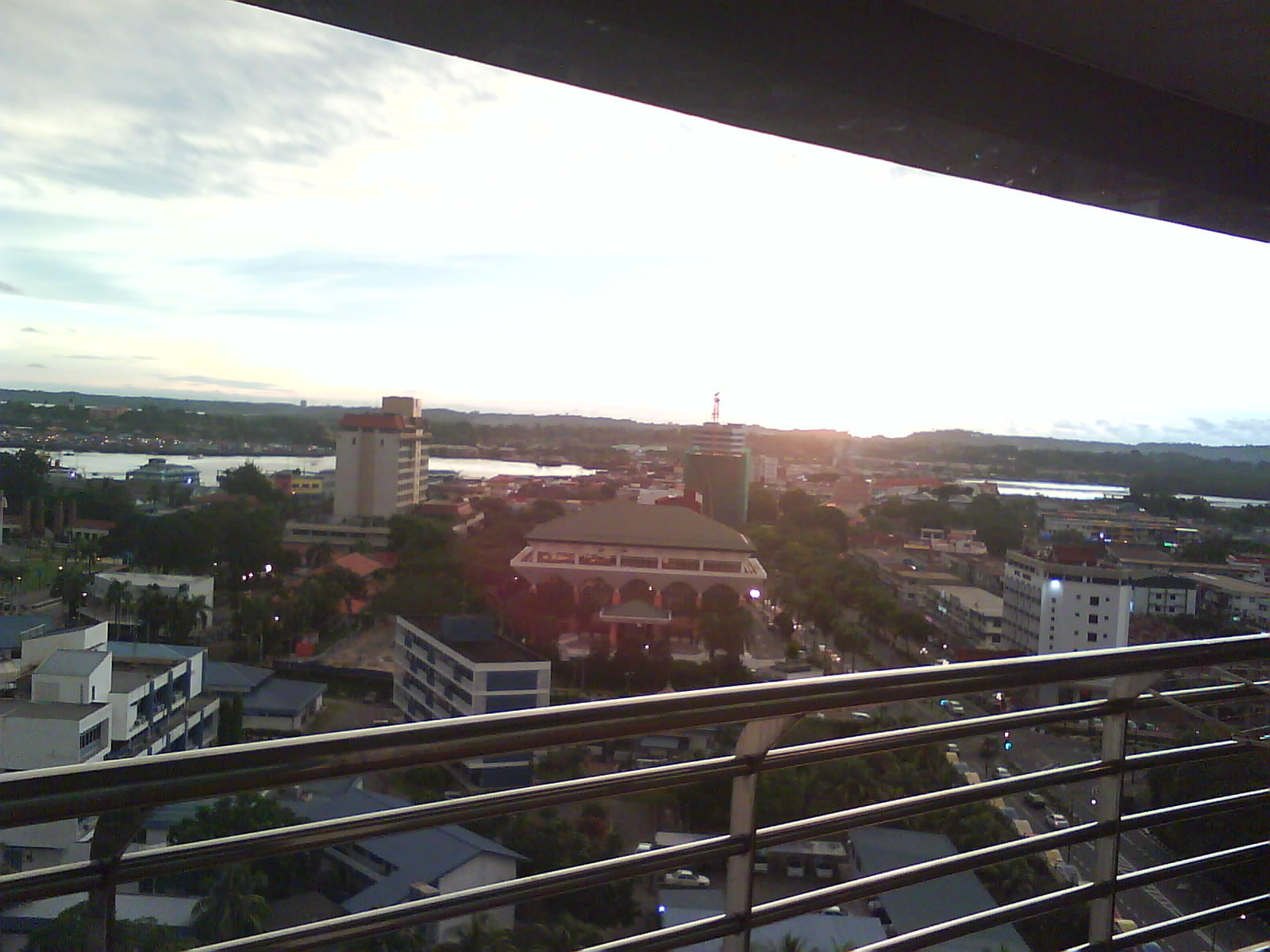Kenangan di Labuan...dari Tingkat Bilik Beta Service Apartment, Labuan